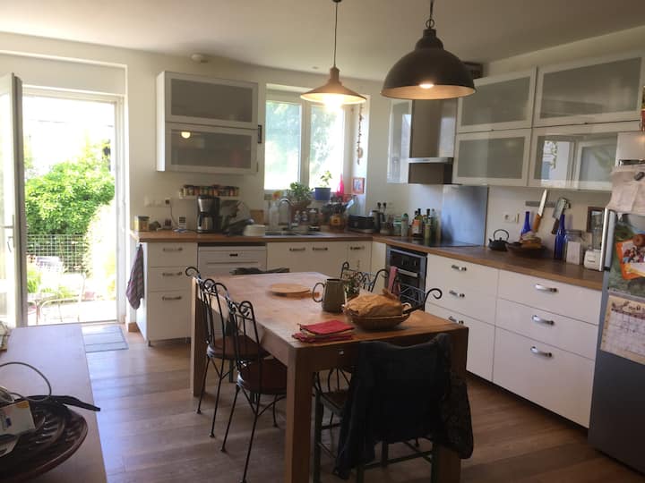 Agréable Maison De Ville Avec Jardin - Lorient
