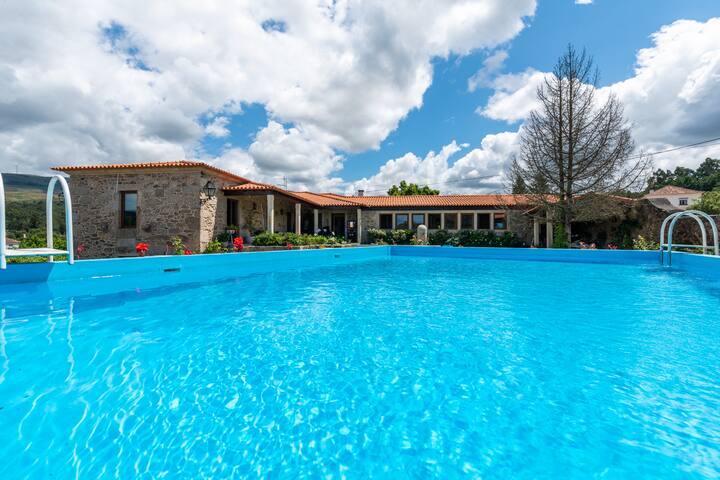 Casa Em Valença Para 8 Pessoas Com Piscina - Tui