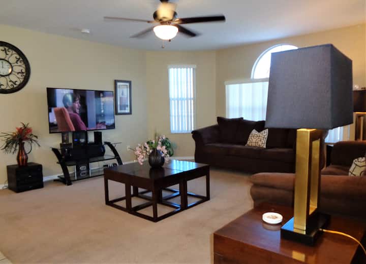 Pool Side 3bdr 1st Fl Condo. Near Disney/universal - Florida