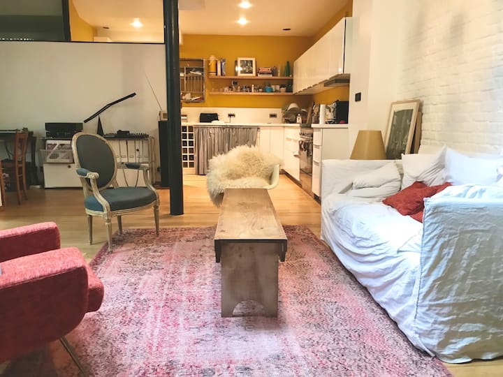 Très Beau Loft Typiquement Parisien Au Calme - Paris