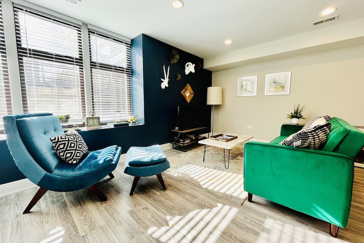 Peaceful & Airy Modern-chic Condo In Trendy Pilsen - New City - Chicago
