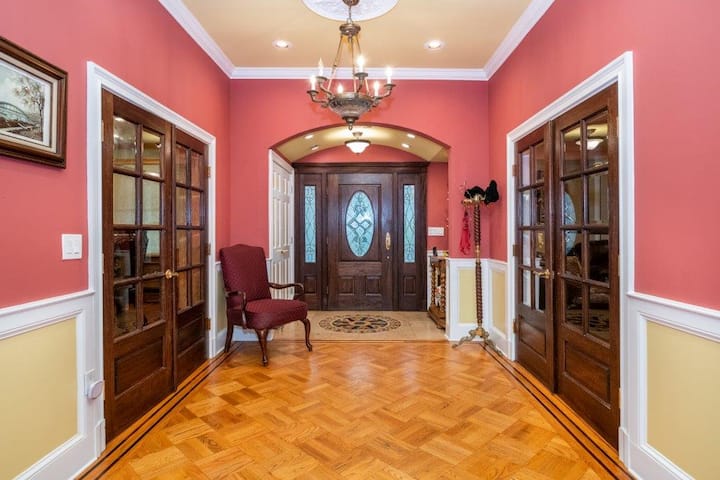26 Min To Nyc Bedroom 5 Of 5 Farfalla Bianca - Yonkers, NY