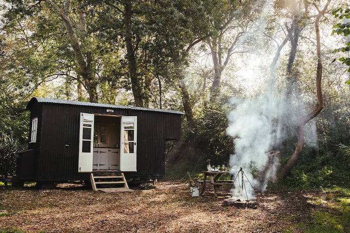 Shepherd's Hut In Bodiam, East Sussex - Kent