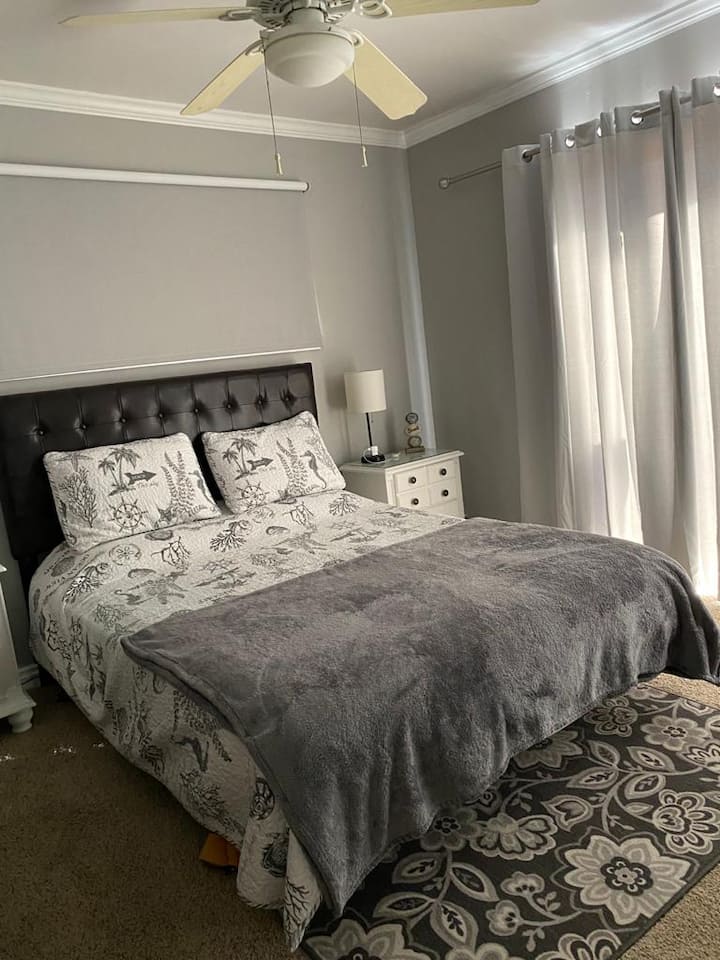 Beautiful,relaxing Entire Home Near Shops & Beach - Ventura, CA