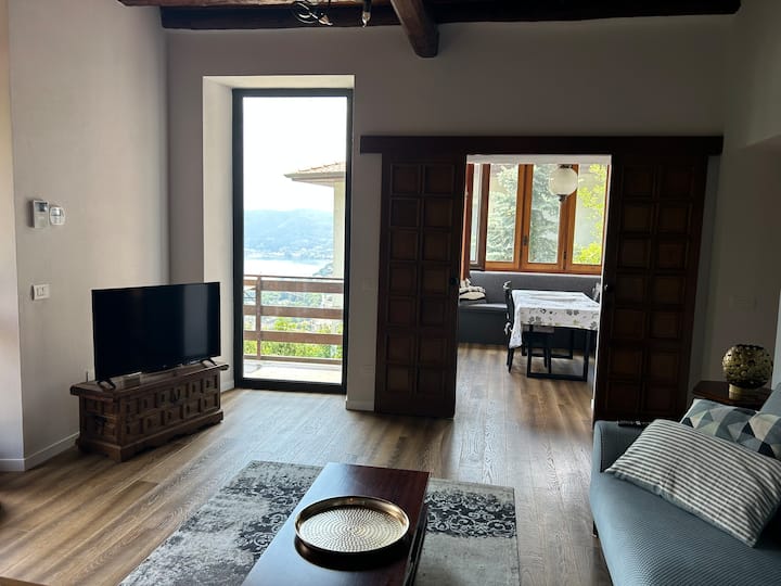 Como Avventuro / Lake Como Panorama - Cernobbio