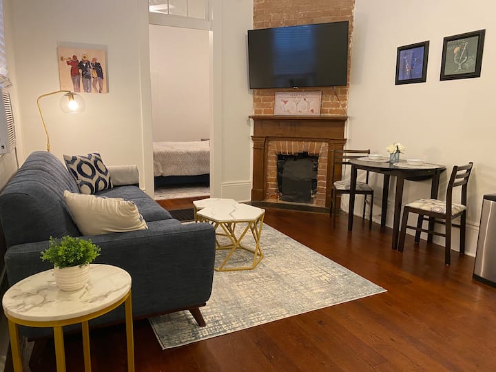 Adorable Apartment In The Heart Of Magazine St! - New Orleans, LA