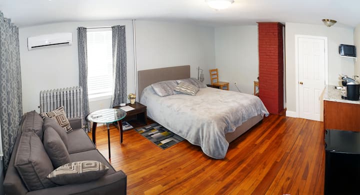 Private Studio W/bathroom And Basic Kitchen - Portland, ME