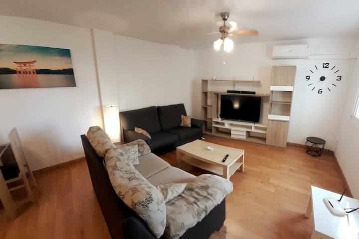 2f. Aire Acondic 80m2, 2 Dormit 4 Huéspedes. Wifi - Algeciras