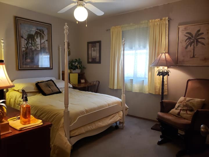 Cozy Sunshine Yellow Rm In N. Scottsdale By Westin - Scottsdale, AZ