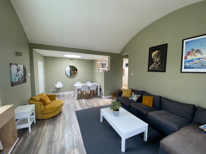 Stillorgan Village Hideaway, County Dublin - Dublin