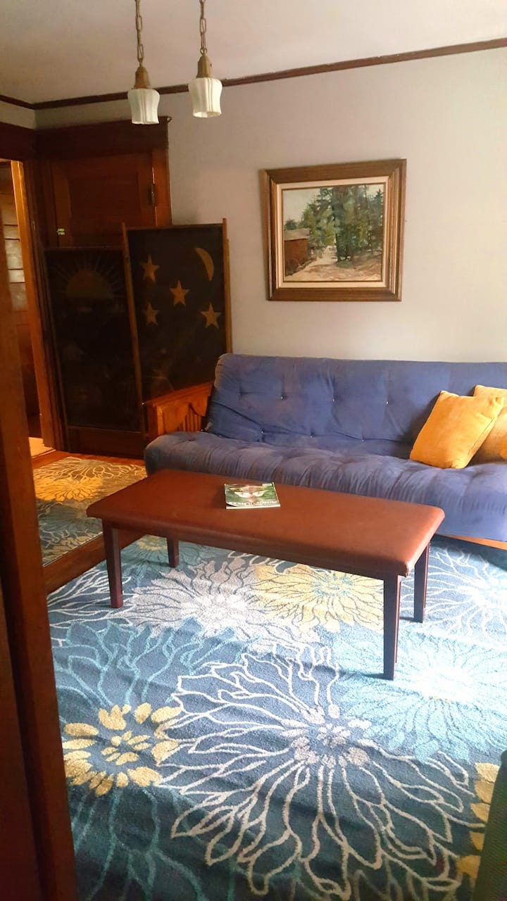 Robin's Nest 2-room With Porch - Seneca Lake, NY