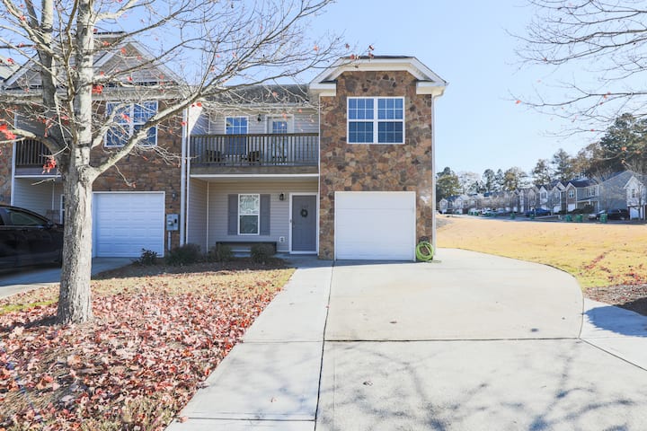 Spacious 3br | Sleeps 6 |Pool Access| Near Hwy 316 - Fort Yargo State Park, Winder