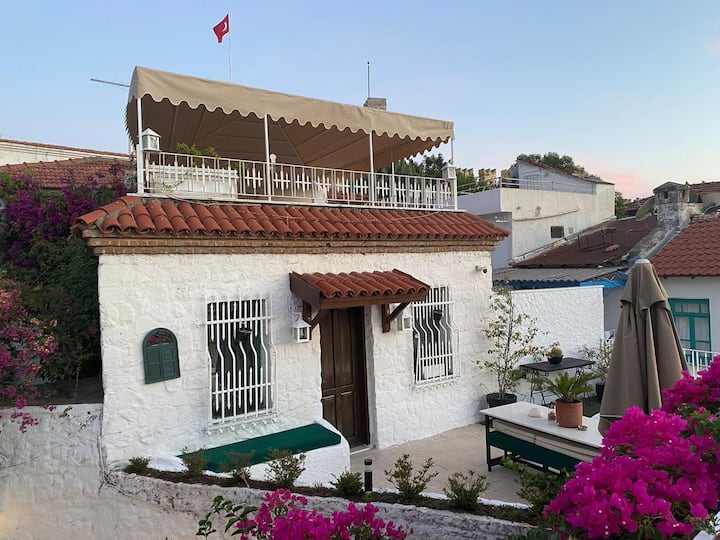 8 Oda: Old Town 3-story Stone House (Greenhouse) - Marmaris