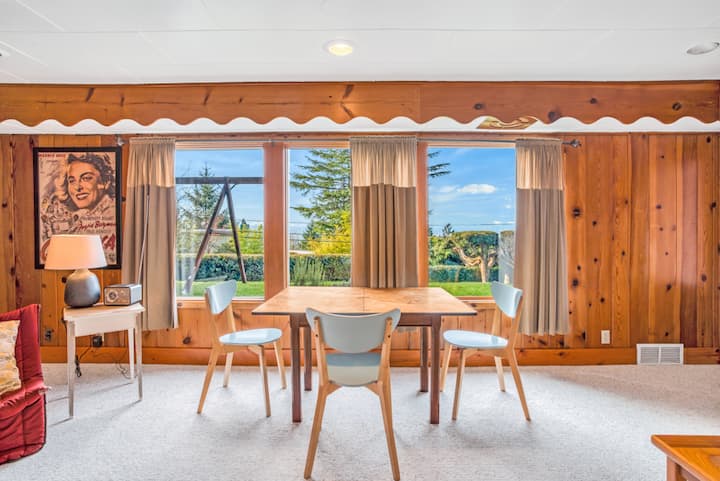 Easy Close In Mid Century Modern Gem - Portland, OR