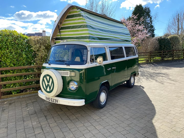 Monty - Vw Classic Campervan - 4 Berth - Beer