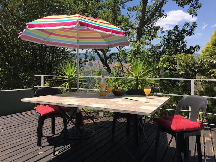 One Bedroom Apartment With Large Deck, In Sabie. - Sabie