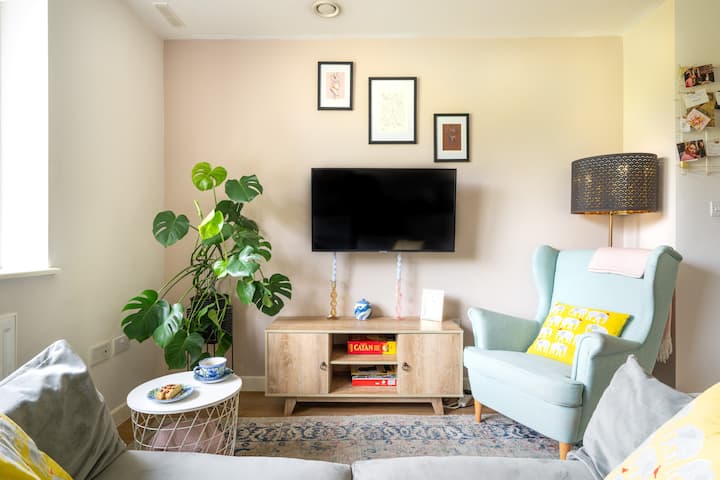 Cosy Modern One-bedroom Flat By Heathrow Airport - Aéroport de Londres Heathrow (LHR)