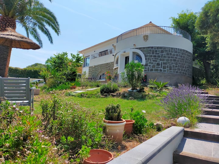 Location Appartement En Rez De Jardin De Villa - Roquebrune-sur-Argens