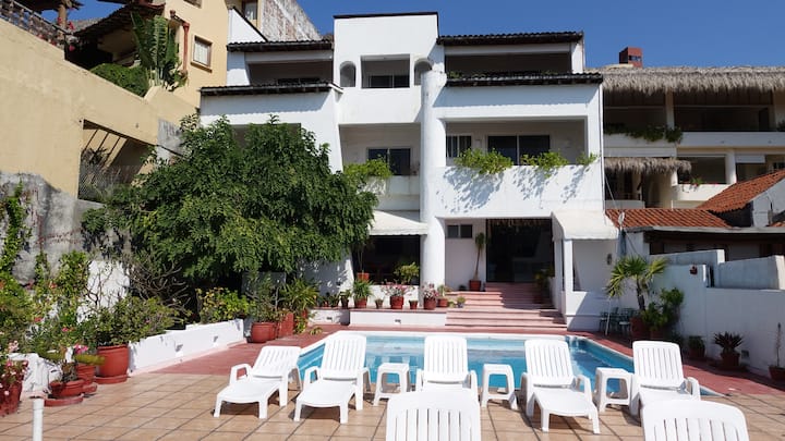 Casa Completa, 7 Hab. A 8 Min Caminando A La Playa - Zihuatanejo