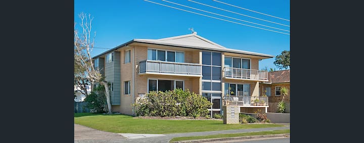 2 Bedroom Beachfront Holiday Unit, Ground Level - Kingscliff