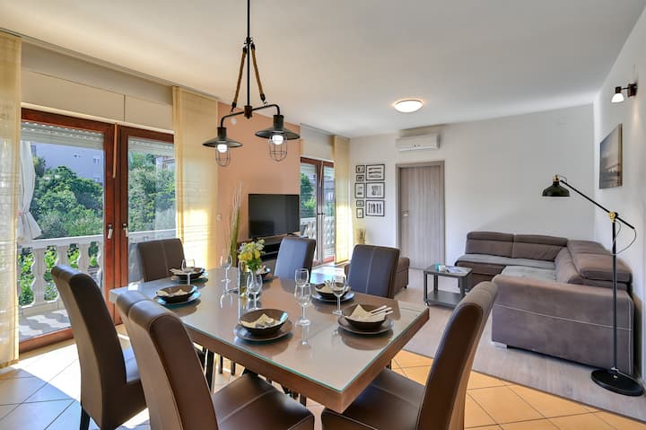 Family Apartment For 5 Persons - Pula