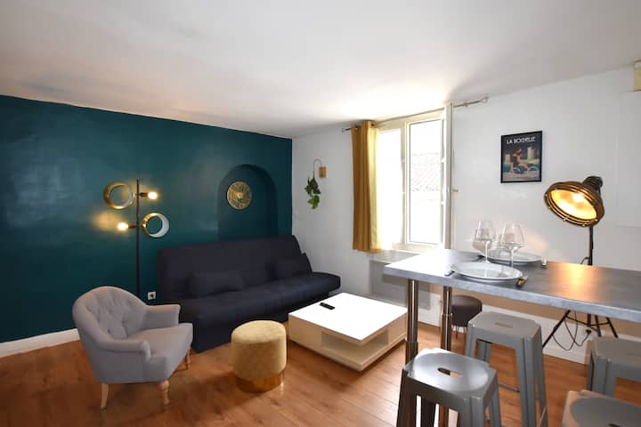 T2 De 30m² à 150 Mètres Du Marché, Cœur Historique - La Rochelle