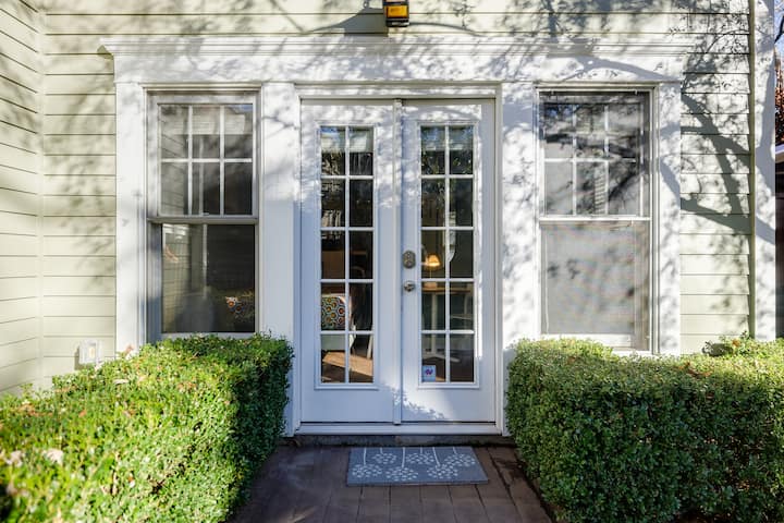 2.5mile Fifa ! Private Studio W/ Free Park! Ponce - Atlanta