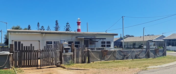 Jackys Beach Cottage, Sand & Surf At The Doorstep. - Geraldton