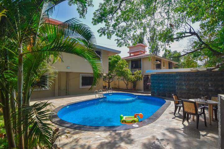 Palace Villa With Green Pool View In Lonavala - 洛納瓦拉