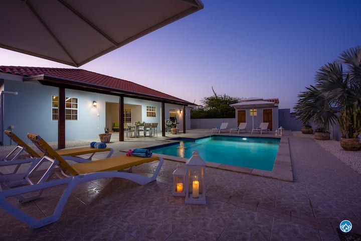 Great Location! Best Vacation Villa - Private Pool - Aruba