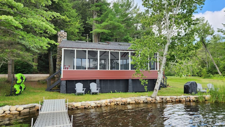 Lake Buel Lakefront 4 Bedroom Cottage - The Berkshires, MA