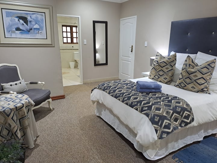 Shangrila-innibos Country Lodge Lallapanzi No 2 - Hartbeespoort