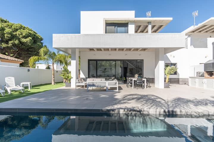 Villa Con Piscina Junto A La Playa De La Barrosa - Chiclana de la Frontera