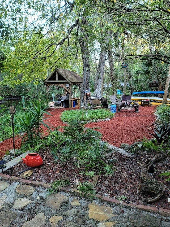 Waterside Retreat~river Access - Homosassa