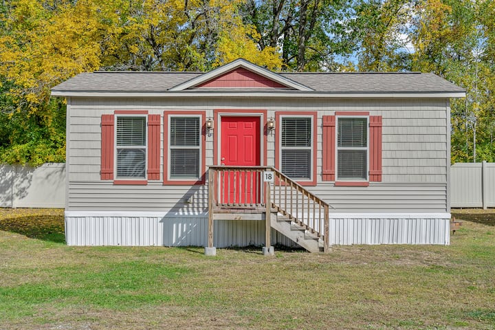 Cozy Cottage #18 At Lake George Campsites! - Glens Falls, NY