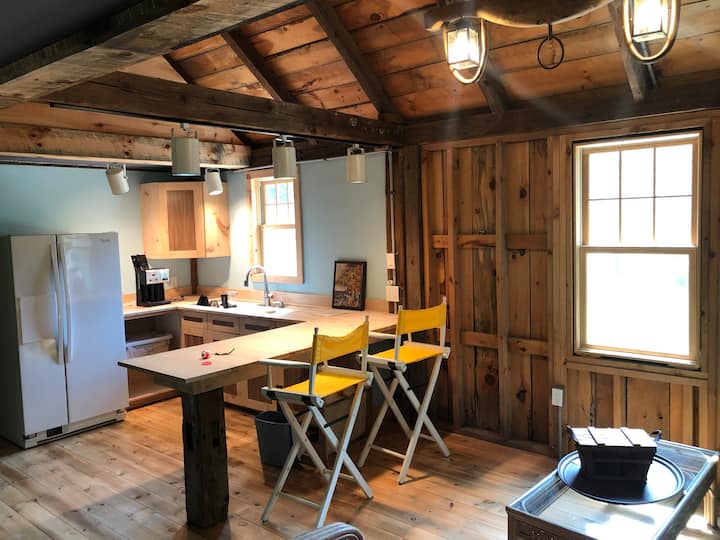 Timberframe Barn 2 Bedrm 2 Bath, With Kitchenette - Dover, NH