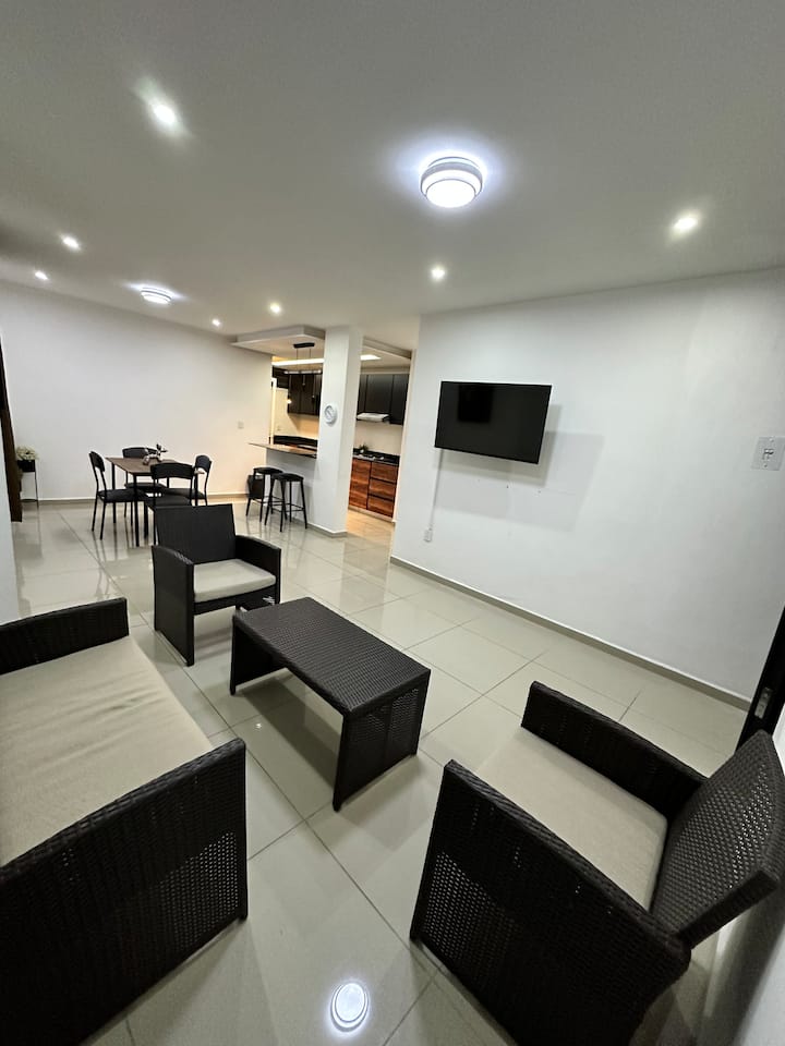 Departamento Moderno En Condominio Virreyes - Aguascalientes