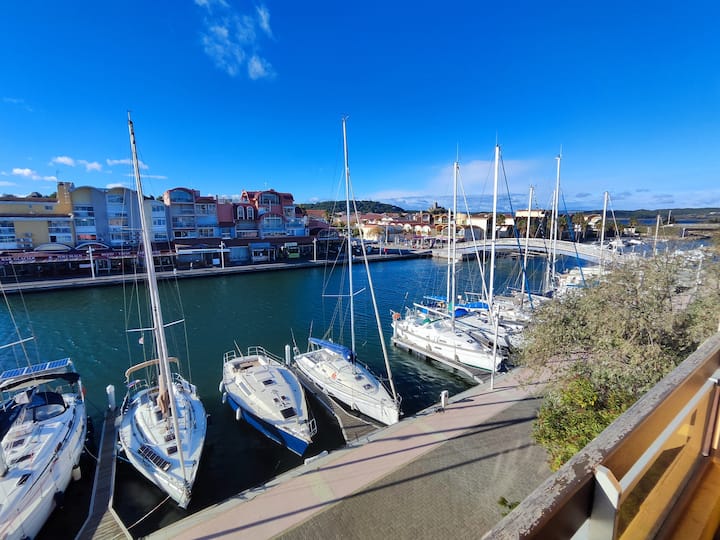 Charmant Appartement Avec Vue Sur Le Port Gruissan - Gruissan