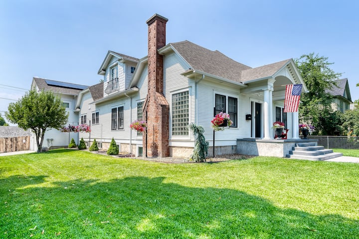The Whitehouse In Kalispell's Historic East Side. - Kalispell, MT