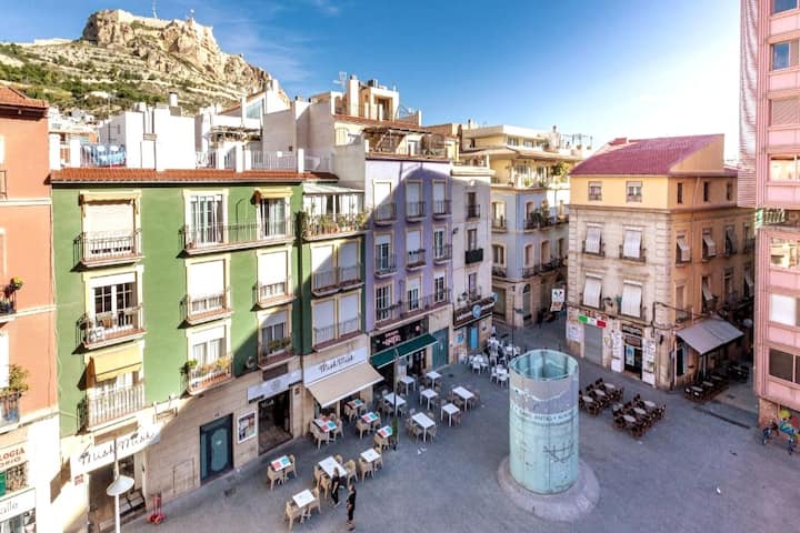 Lovely Flat In The Centro, 5/10 Min Walk To Beach! - 亞利坎提