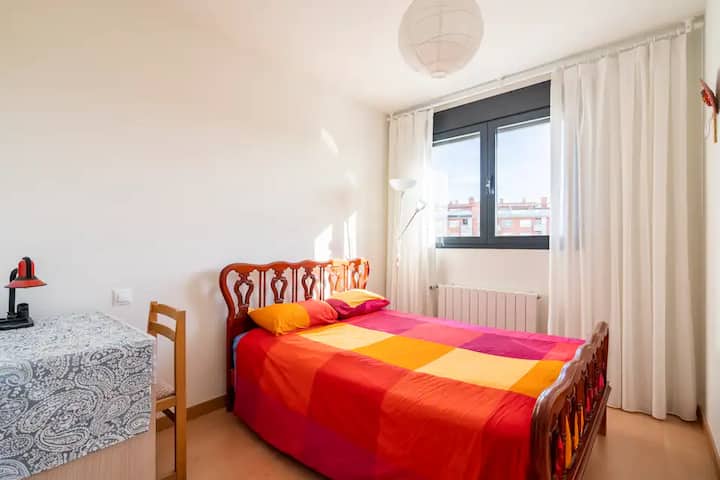 Cozy Suite Room Near Metro San Nicasio - Leganés - Móstoles