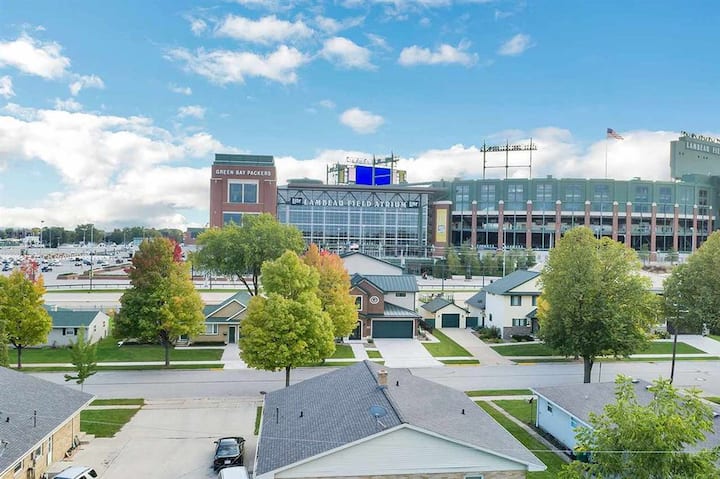 Lambeau Field View-3 King Beds-great Party Garage! - Green Bay, WI