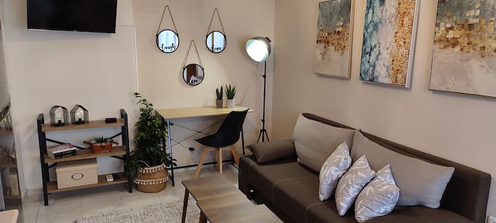 South Of The Wall Apartment - Thessaloniki