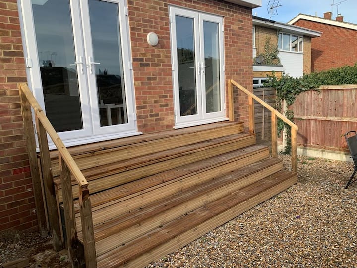 Garden Flat With Parking In Town - Canterbury