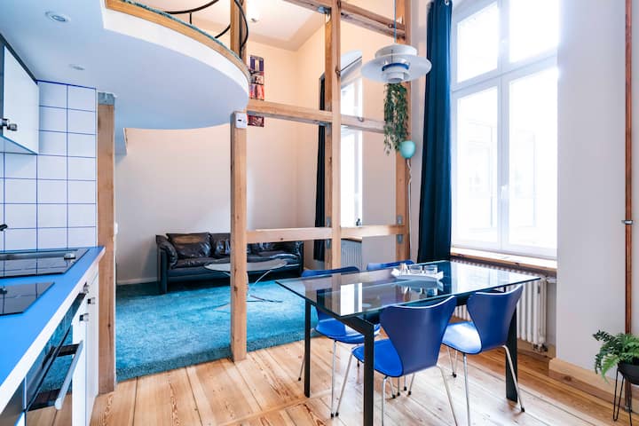Airy Berlin Loft With 90's Vintage Furniture - Berlin Tegel Airport (TXL)
