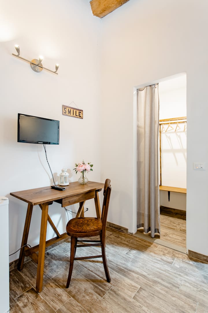 Camera Con Bagno In Casale Su Colline Fiorentine - Empoli