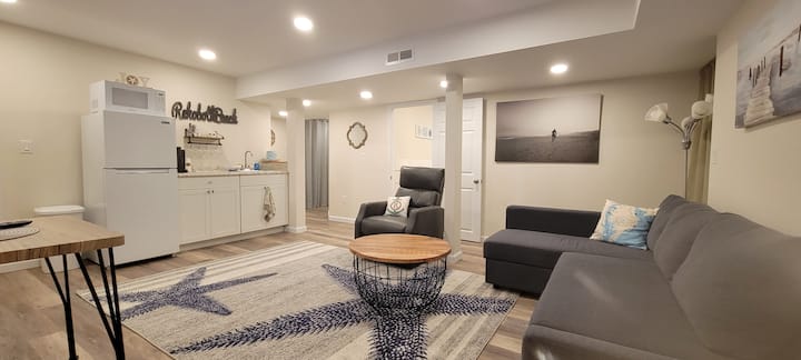 Cozy Basement Suite W/private Entrance - Delaware