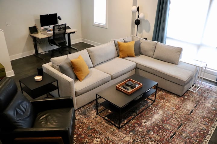 4 Bed/3.5 Bath Modern Townhome - South Bend, IN