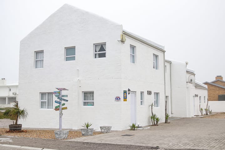 Shabby Chic Beach House-a Relaxed Seaside Holiday! - Velddrif