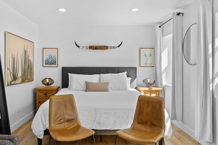 Tiny Living With A/c+outdoor Space In North Park! - Point Loma - San Diego